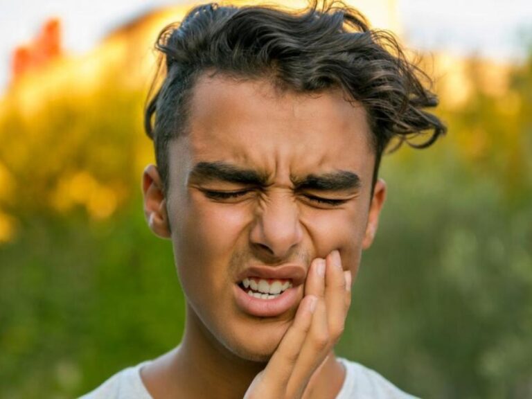 Mewing có giúp mặt hết lệch không? Cách mewing mặt lệch đúng