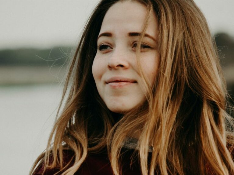 Top 20 các kiểu cười phổ biến, đẹp thu hút hiện nay