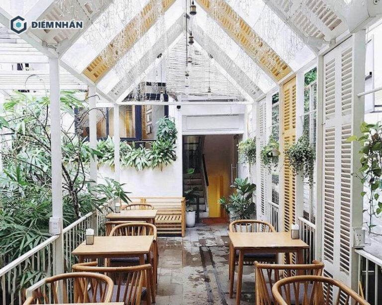 25+ mẫu thiết kế quán cafe mặt tiền 5m đẹp hút khách