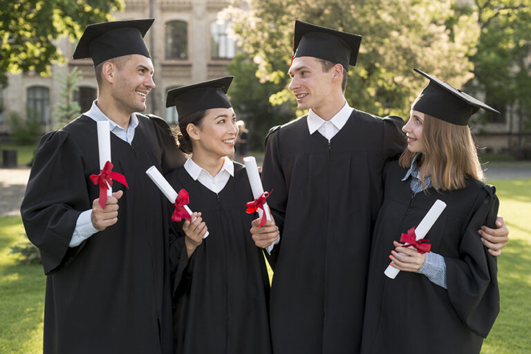 Đang đại học có được học văn bằng 2 không? Học bao lâu?