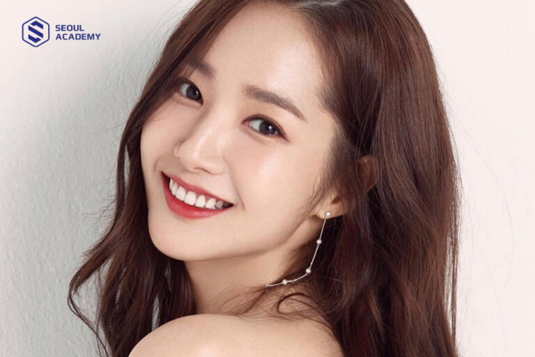 TOP 10+ Dáng chân mày đẹp tự nhiên mang lại may mắn 2025