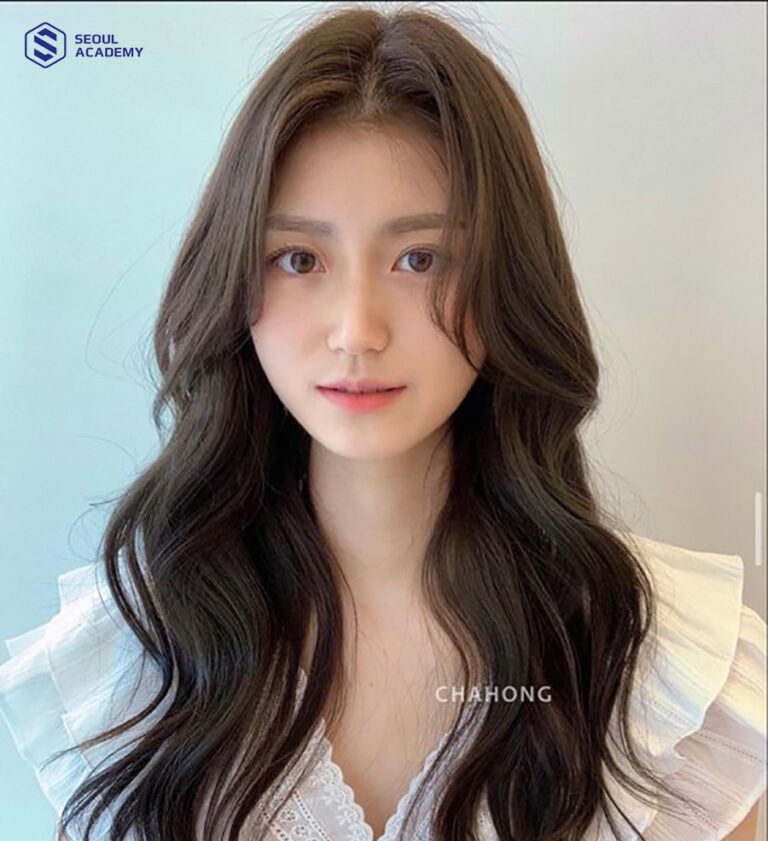 Top kiểu tóc mái cong số 8 đẹp xu hướng nhất 2025